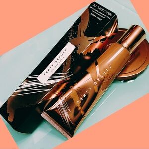 BY RIHANNA | Bath & Body | Fenty Beauty Body Sauce Body Luminizing Tint ...